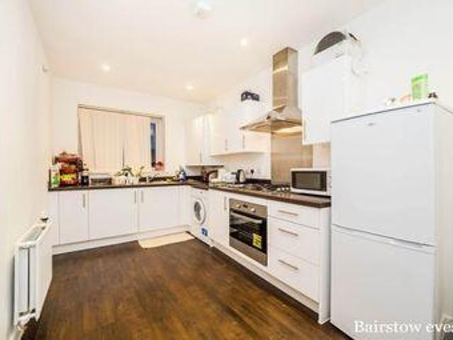 4 Bedrooms for rent in Crossness Road, Barking IG11