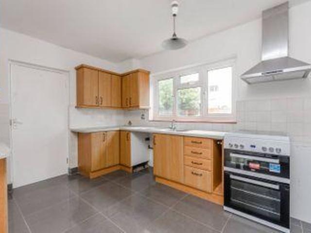 4 Bedrooms for rent in Delamere Road, Wimbledon, London SW20