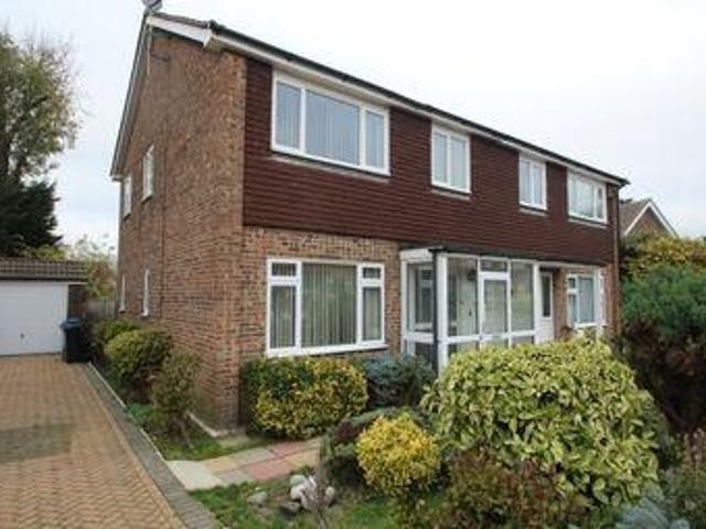 4 Bedrooms for rent in Edgewood Green, Croydon CR0