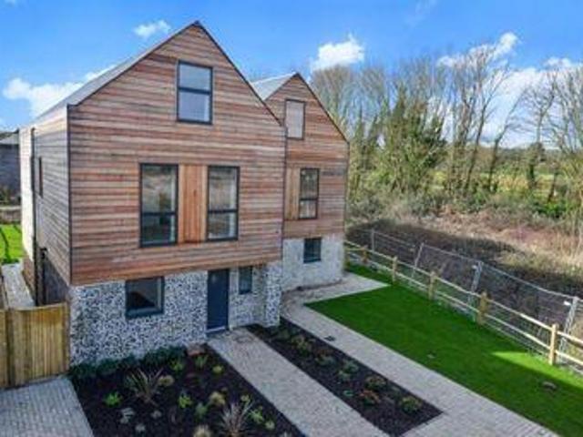 4 Bedrooms for rent in Fulbeck Avenue, Worthing BN13