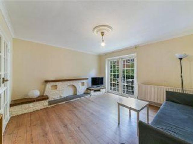 4 Bedrooms for rent in Finnis Street, London E2
