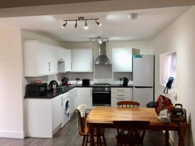 4 Bedrooms for rent in Forfar Road, Wood Green N22