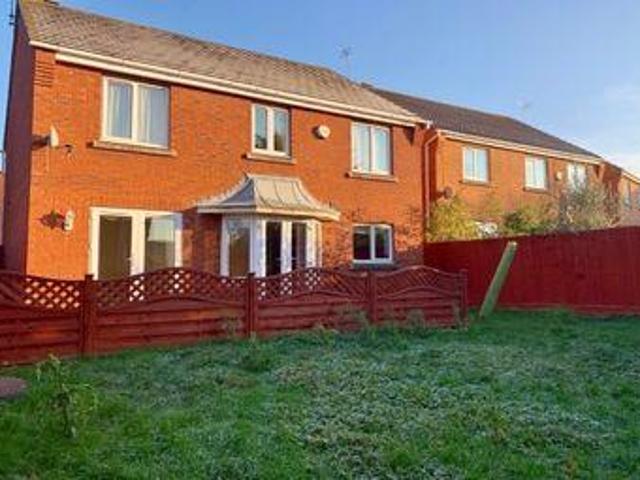 4 Bedrooms for rent in Galileo Gardens, Cheltenham GL51