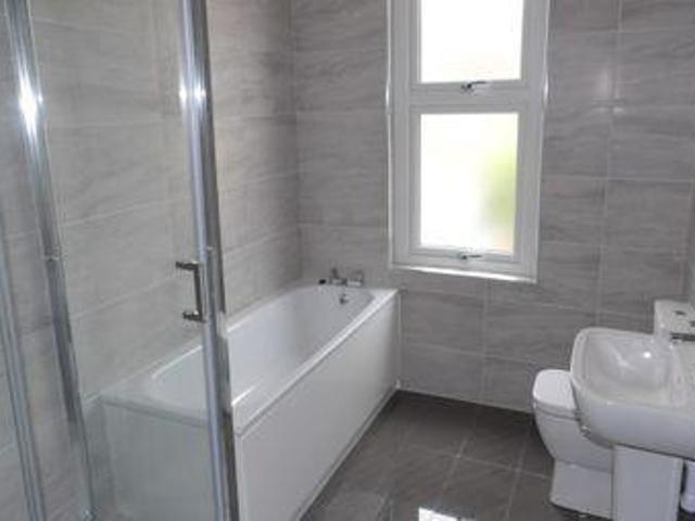 4 Bedrooms for rent in Glenny Road, Barking IG11