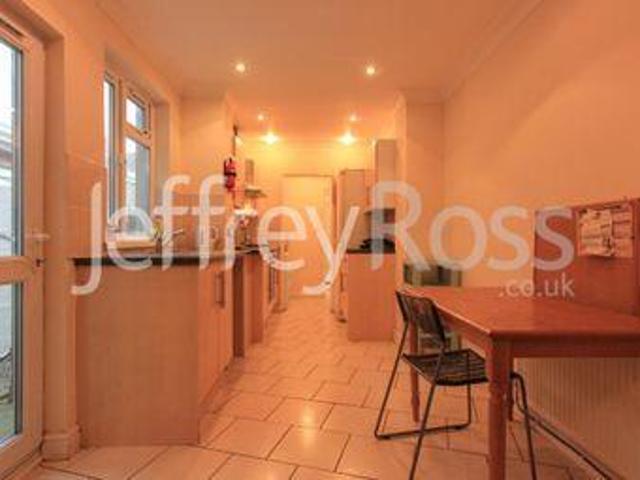 4 Bedrooms for rent in Glenroy Street, Roath, Cardiff CF24