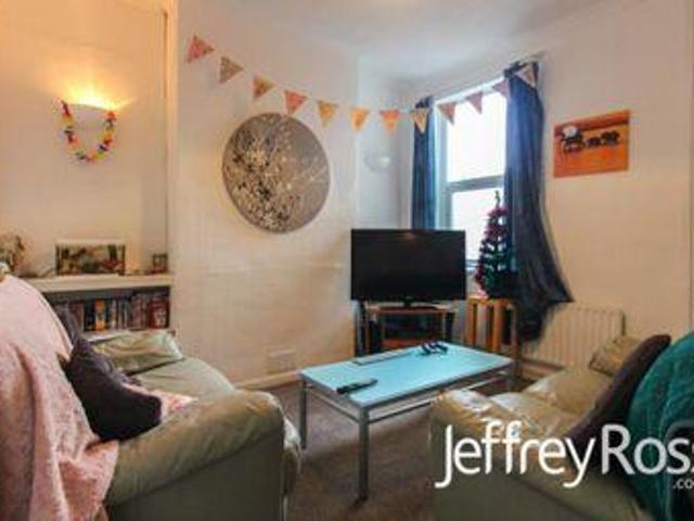 4 Bedrooms for rent in Glenroy Street, Roath, Cardiff CF24