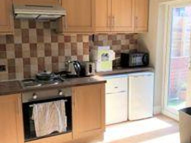4 Bedrooms for rent in Glebe Street, Castleford WF10