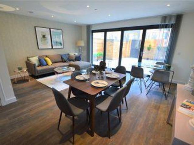 4 Bedrooms for rent in Grafton Road, Croydon CR0