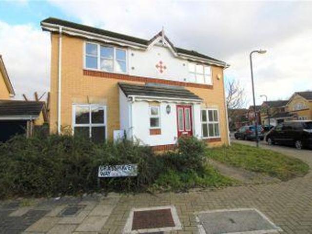 4 Bedrooms for rent in Grasshaven Way, London SE28