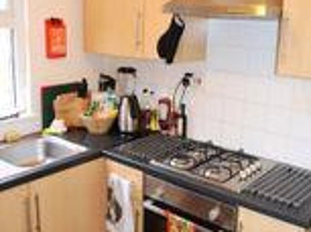 4 Bedrooms for rent in Hungerton Street, Nottingham NG7