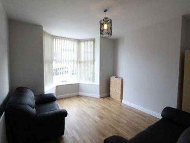 4 Bedrooms for rent in Hunter House Road, Sheffield S11
