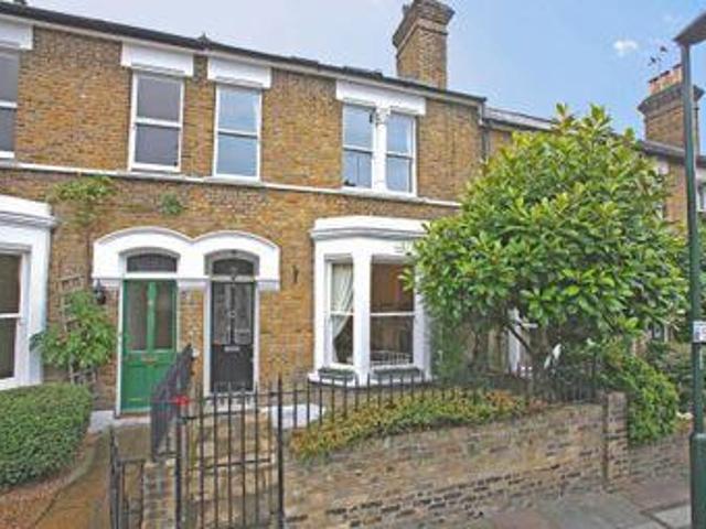 4 Bedrooms for rent in Halford Road, Richmond TW10
