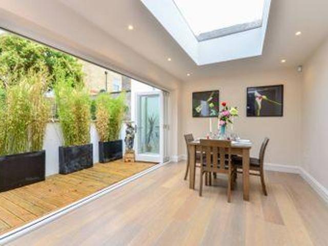 4 Bedrooms for rent in Hannell Road, Munster Village, London SW6