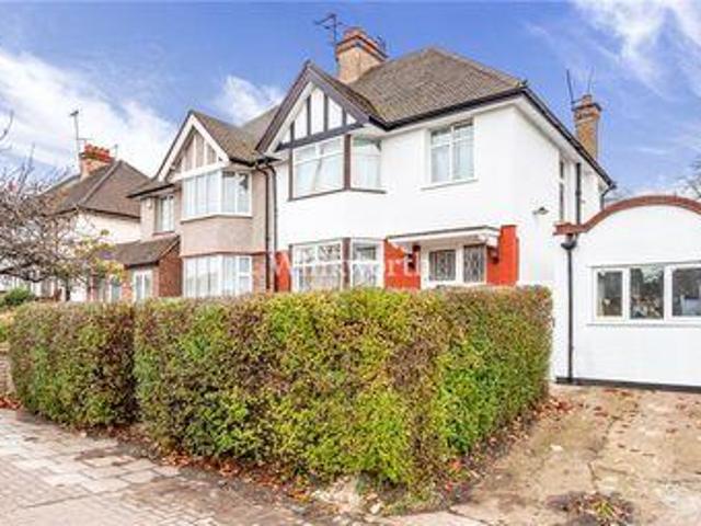 4 Bedrooms for rent in Hendon Way, London NW2