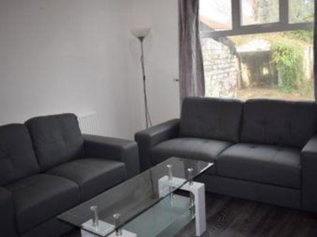 4 Bedrooms for rent in Heyscroft Road, Withington, Manchester M20