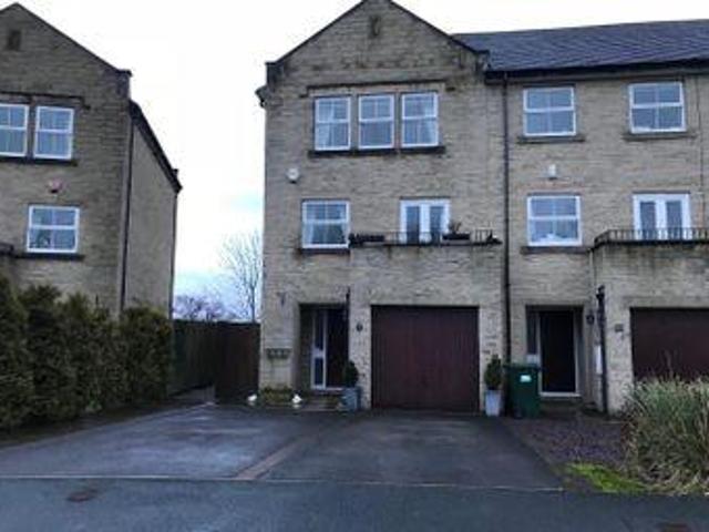 4 Bedrooms for rent in Hilton Grange, Bramhope, Leeds LS16