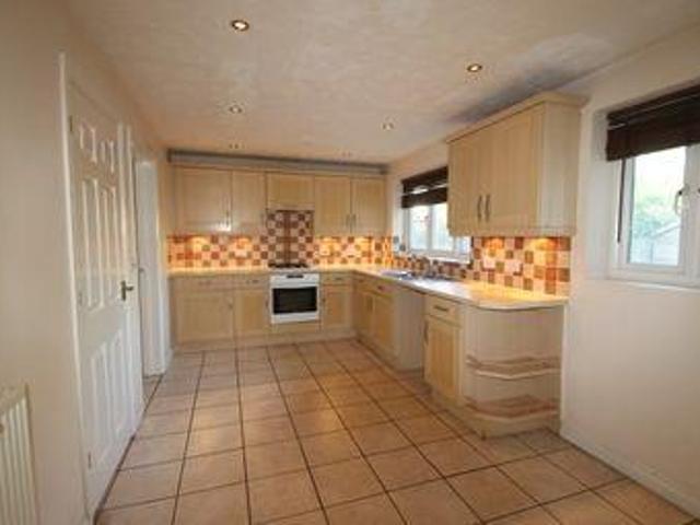 4 Bedrooms for rent in Holywell Close, Orpington BR6