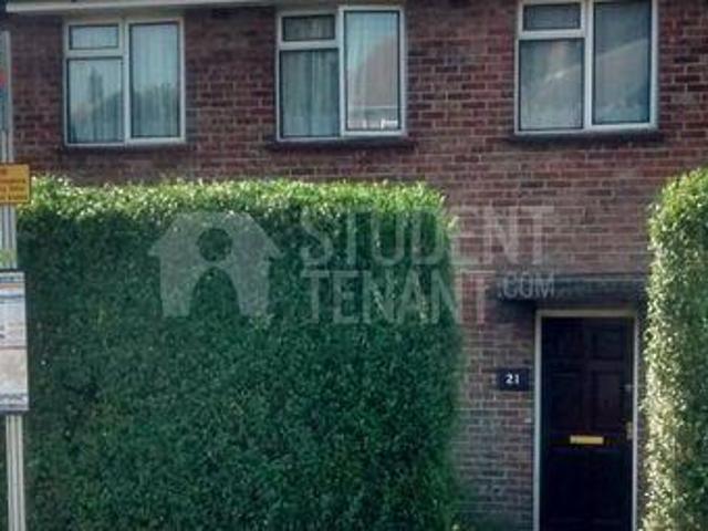 4 Bedrooms for rent in Kent Avenue, Canterbury, Kent CT1