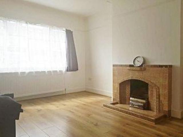 4 Bedrooms for rent in Lodge Close, London N18