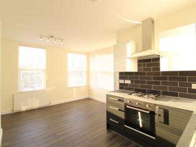 4 Bedrooms for rent in London Road, London SW16
