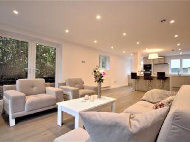 4 Bedrooms for rent in Long Drive, Acton W3