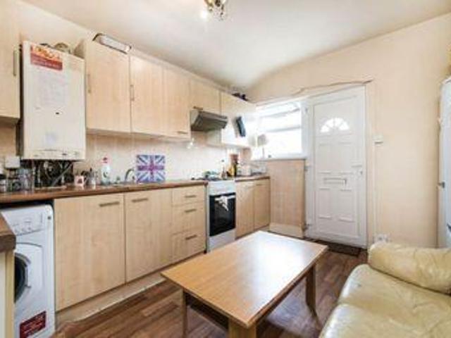 4 Bedrooms for rent in Palace Parade, High Street, London E17