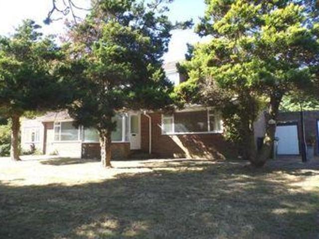 4 Bedrooms for rent in Peakdean Lane, Eastbourne BN20