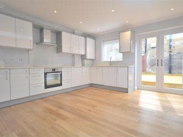 4 Bedrooms for rent in Pelham Road, London SW19