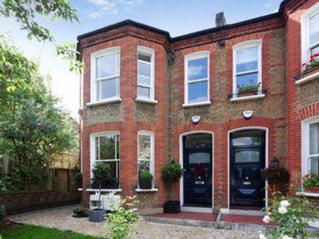 4 Bedrooms for rent in Petworth Street, London SW11