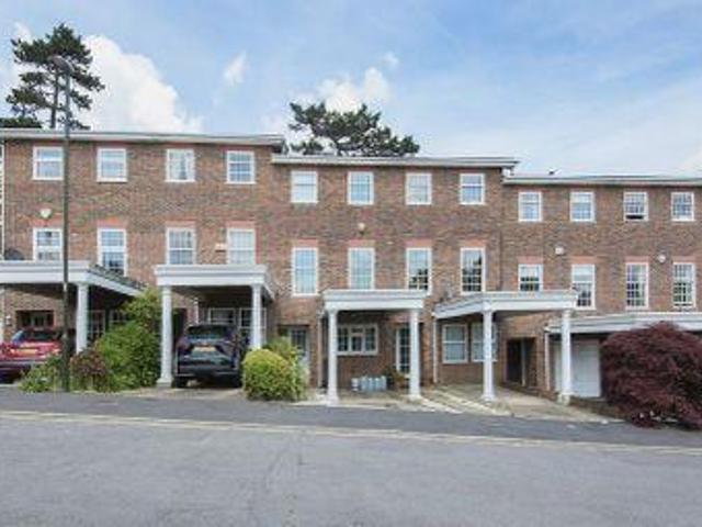 4 Bedrooms for rent in Pine Grove, London SW19