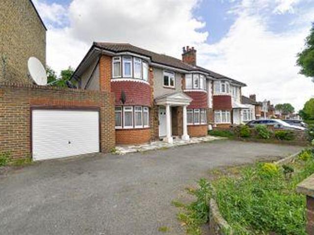 4 Bedrooms for rent in Prideaux Place, Friars Place Lane, London W3