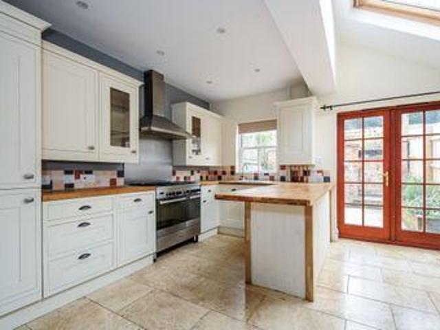 4 Bedrooms for rent in Prospect Road, Banbury OX16