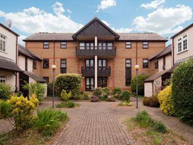 4 Bedrooms for rent in Queens Road, London SW19