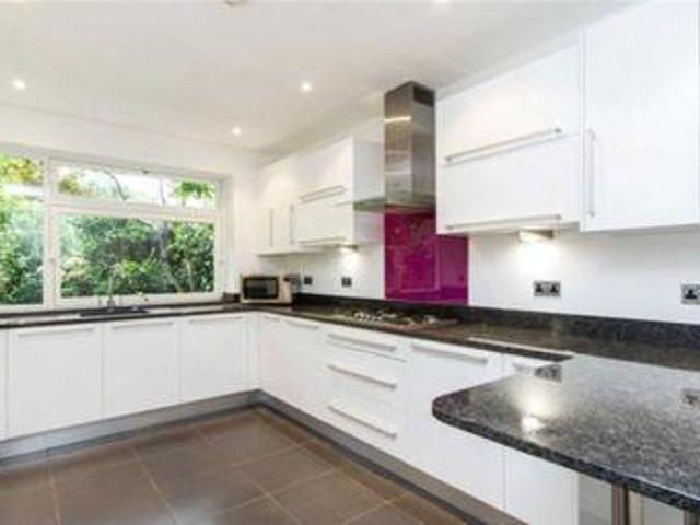 4 Bedrooms for rent in Queensmead, St Johns Wood Park, St Johns Wood, London NW8