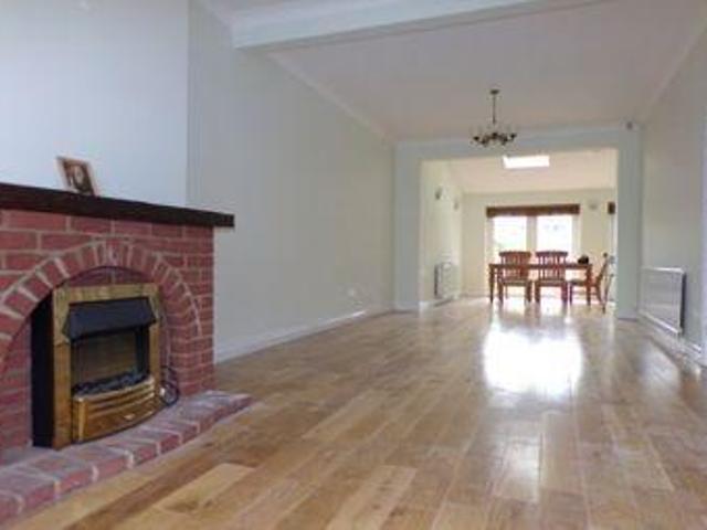 4 Bedrooms for rent in Roll Gardens, Ilford IG2