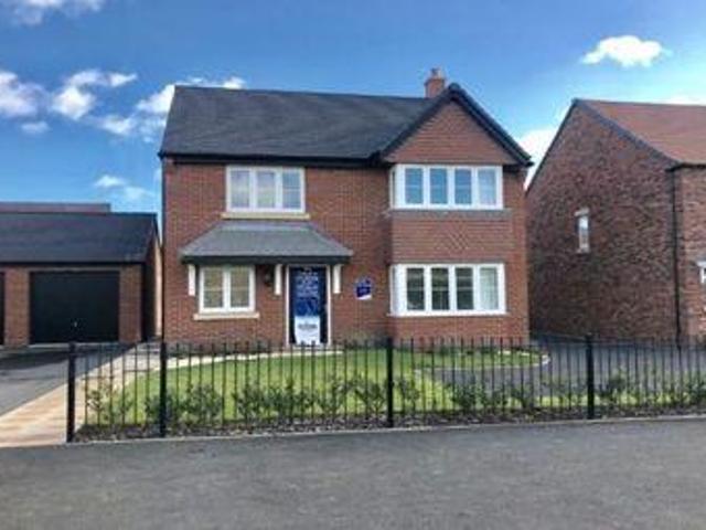4 Bedrooms for rent in Rose Way, Nottingham NG12