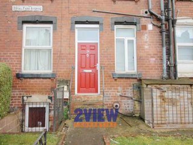 4 Bedrooms for rent in Royal Park Avenue, Leeds, West Yorkshire LS6