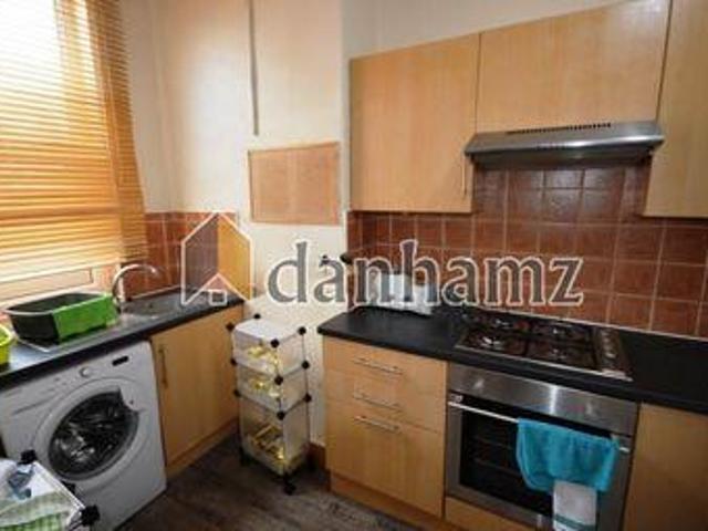 4 Bedrooms for rent in Royal Park Grove, Hyde Park, Leeds LS6