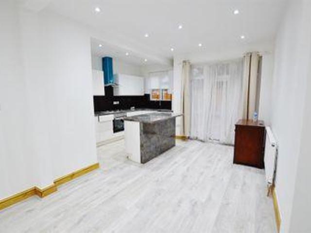 4 Bedrooms for rent in St. Andrew´s Road, London E13