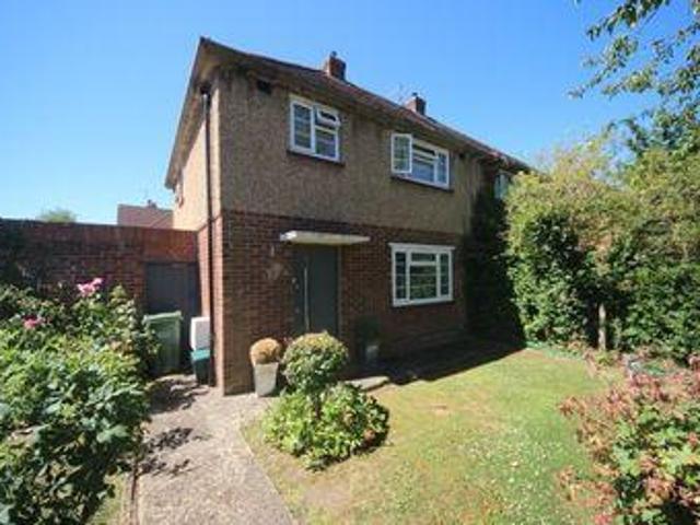 4 Bedrooms for rent in St. Johns Road, Guildford GU2