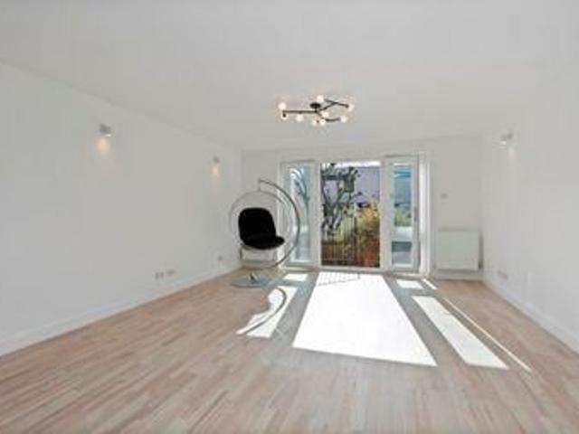 4 Bedrooms for rent in St. Pauls Mews, Camden NW1