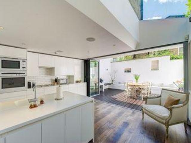 4 Bedrooms for rent in Stanford Road, Kensington W8