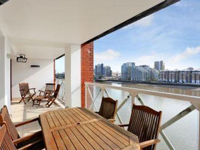 4 Bedrooms for rent in Sailmakers Court, William Morris Way, Fulham SW6