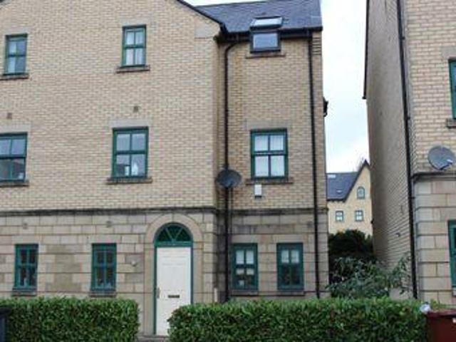 4 Bedrooms for rent in Schuster Road, Manchester M14