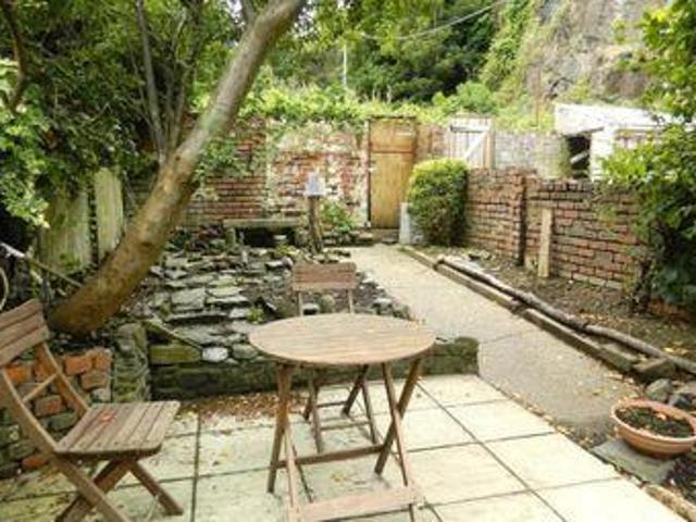 4 Bedrooms for rent in Short Street, Mount Pleasant, Swansea SA1