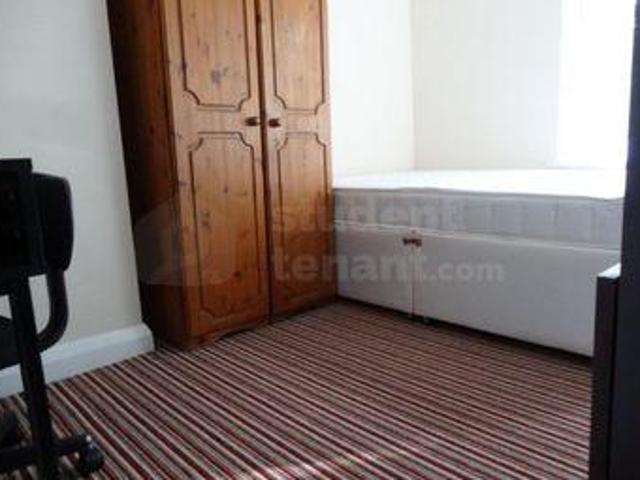 4 Bedrooms for rent in Sir Henry Parkes Road, Coventry, West Midlands CV5