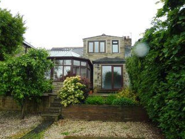 4 Bedrooms for rent in Southcliffe, Southowram, Halifax HX3