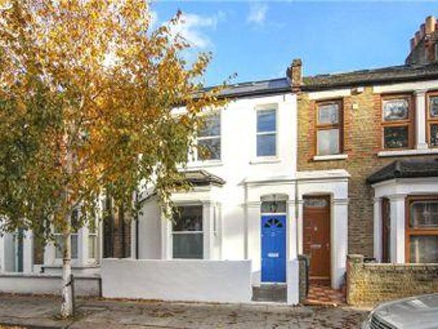 4 Bedrooms for rent in Tunis Road, Shepherds Bush, London W12
