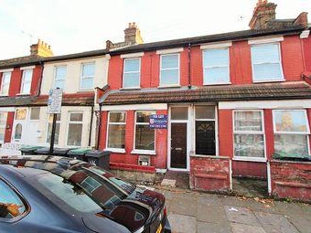 4 Bedrooms for rent in Thackeray Avenue, London N17