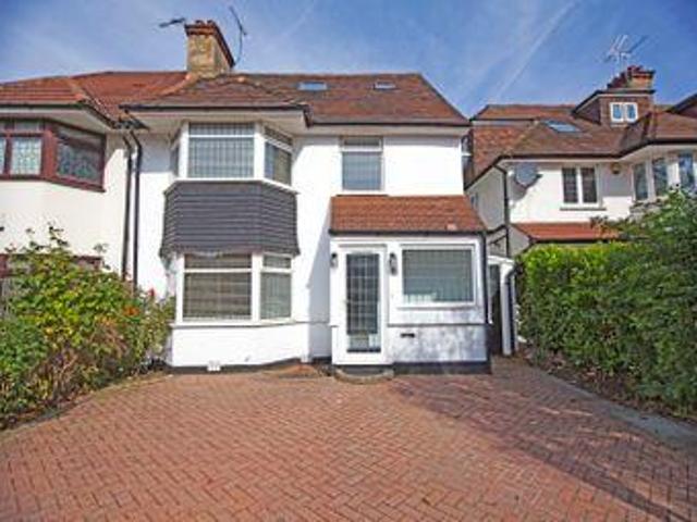 4 Bedrooms for rent in The Vale, Golders Green NW11